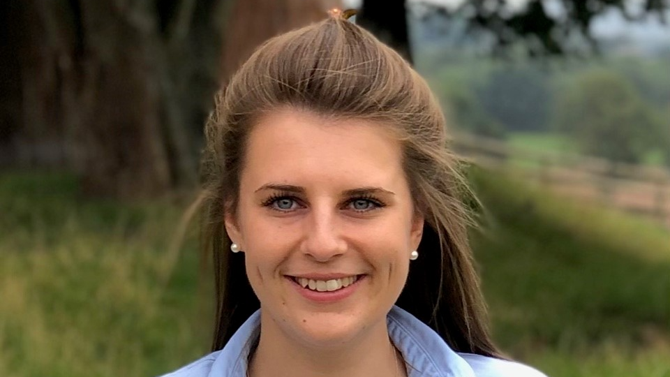 Emily Jones's Instagram, Twitter & Facebook on IDCrawl